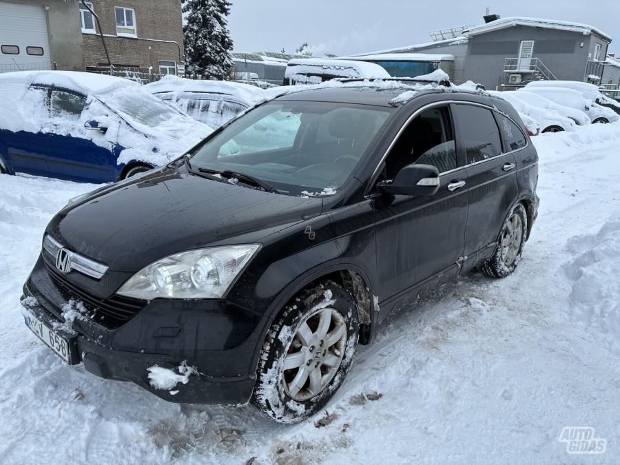 Honda CR-V 2007 in Kretinga, with an engine capacity of 2.00 L and mileage of 490 thousand km for 2350 €, photo 1 on AUTOMOTO.COM.LV