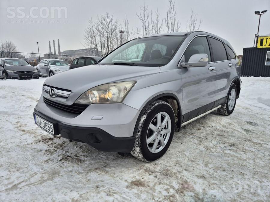 Honda CR-V 2007 in Liepaja, with an engine capacity of 2.20 L and mileage of 292 thousand km for 5300 €, photo 1 on AUTOMOTO.COM.LV
