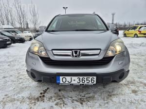 Honda CR-V 2007 in Liepaja, with an engine capacity of 2.20 L and mileage of 292 thousand km for 5300 €, photo 2 on AUTOMOTO.COM.LV