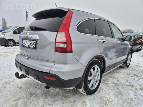 Honda CR-V 2007 Liepāja, ar dzinēja tilpumu 2.20 L un nobraukumu 292 tūkst. km par 5300 €, foto 5 vietnē AUTOMOTO.COM.LV