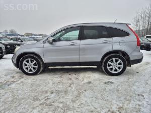 Honda CR-V 2007 in Liepaja, with an engine capacity of 2.20 L and mileage of 292 thousand km for 5300 €, photo 7 on AUTOMOTO.COM.LV
