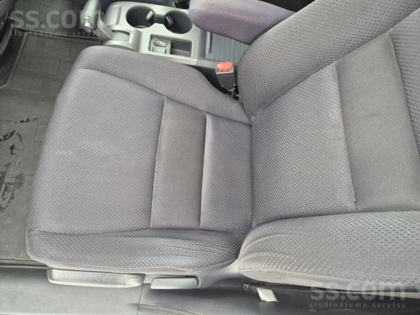 Honda CR-V 2007 Liepāja, ar dzinēja tilpumu 2.20 L un nobraukumu 292 tūkst. km par 5300 €, foto 9 vietnē AUTOMOTO.COM.LV