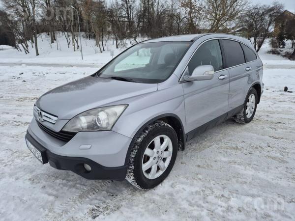 Honda CR-V 2007 in Saldus, with an engine capacity of 2.00 L and mileage of 279 thousand km for 4490 €, photo 1 on AUTOMOTO.COM.LV