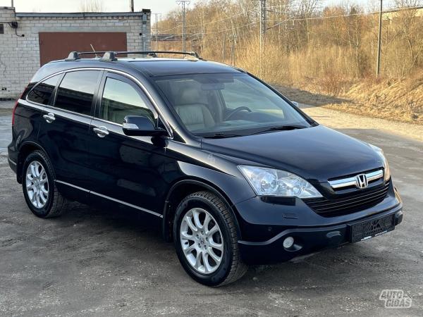 Honda CR-V 2007 in Jonava, with an engine capacity of 2.20 L and mileage of 280 thousand km for 4500 €, photo 2 on AUTOMOTO.COM.LV