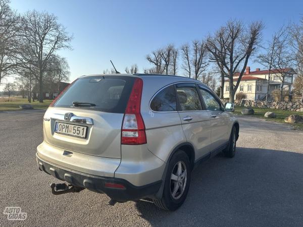 Honda CR-V 2007 in Kaunas, with an engine capacity of 2.20 L and mileage of 334 thousand km for 2700 €, photo 4 on AUTOMOTO.COM.LV