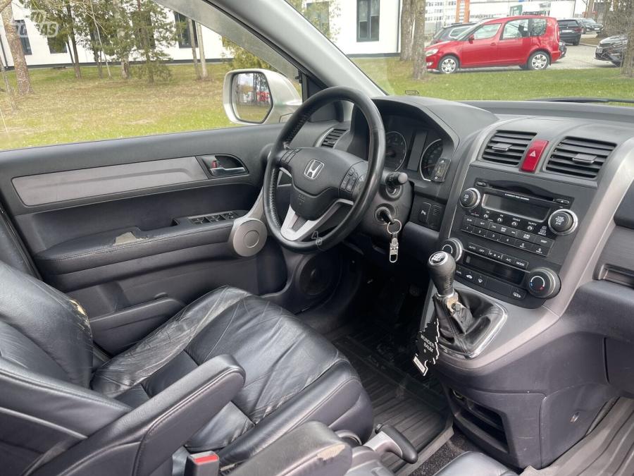 Honda CR-V 2007 Šauļi, ar dzinēja tilpumu 2.20 L un nobraukumu 293 tūkst. km par 3750 €, foto 14 vietnē AUTOMOTO.COM.LV