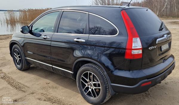 Honda CR-V 2007 Šauļi, ar dzinēja tilpumu 2.20 L un nobraukumu 267 tūkst. km par 4000 €, foto 3 vietnē AUTOMOTO.COM.LV