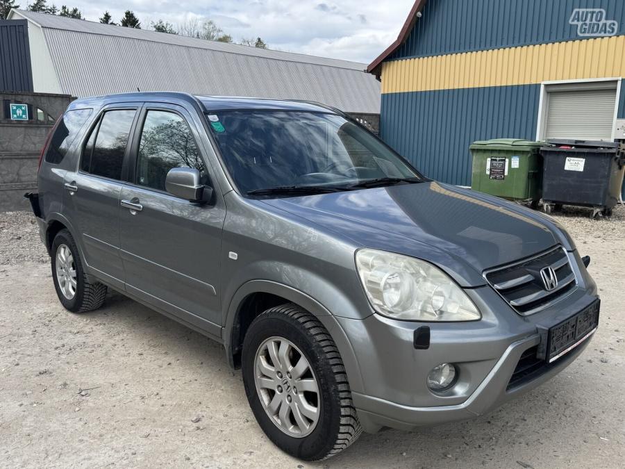 Honda CR-V 2007 in Vilnius, with an engine capacity of 2.20 L and mileage of 270 thousand km for 2490 €, photo 3 on AUTOMOTO.COM.LV