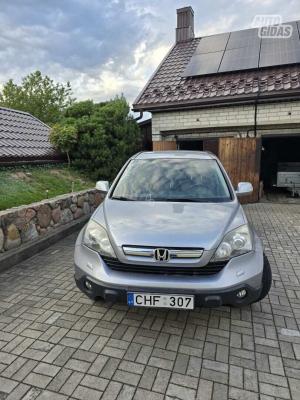 Honda CR-V 2007 in Lazdijai, with an engine capacity of 2.00 L and mileage of 230 thousand km for 3850 €, photo 3 on AUTOMOTO.COM.LV