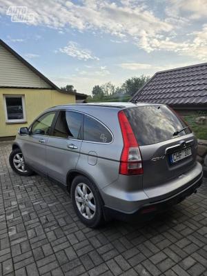 Honda CR-V 2007 in Lazdijai, with an engine capacity of 2.00 L and mileage of 230 thousand km for 3850 €, photo 4 on AUTOMOTO.COM.LV