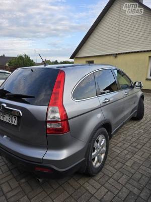 Honda CR-V 2007 in Lazdijai, with an engine capacity of 2.00 L and mileage of 230 thousand km for 3850 €, photo 5 on AUTOMOTO.COM.LV