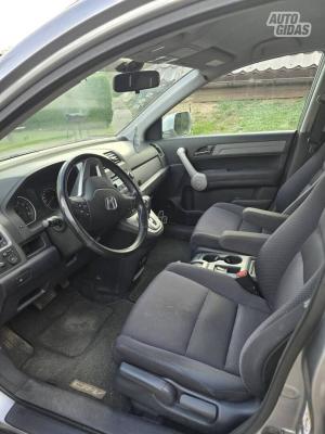 Honda CR-V 2007 in Lazdijai, with an engine capacity of 2.00 L and mileage of 230 thousand km for 3850 €, photo 6 on AUTOMOTO.COM.LV