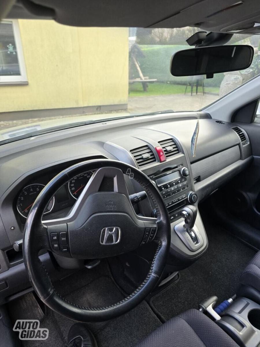 Honda CR-V 2007 in Lazdijai, with an engine capacity of 2.00 L and mileage of 230 thousand km for 3850 €, photo 7 on AUTOMOTO.COM.LV
