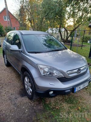 Honda CR-V 2007 in Riga, with an engine capacity of 2.00 L and mileage of 140 thousand km for 5300 €, photo 3 on AUTOMOTO.COM.LV