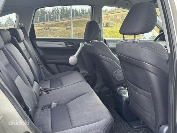Honda CR-V 2007 in Narva, with an engine capacity of 2.00 L and mileage of 255 thousand km for 3500 €, photo 8 on AUTOMOTO.COM.LV