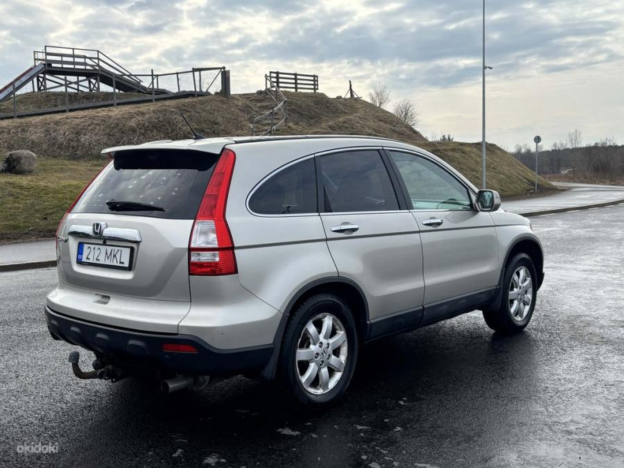 Honda CR-V 2007 Narva, ar dzinēja tilpumu 2.00 L un nobraukumu 255 tūkst. km par 3500 €, foto 15 vietnē AUTOMOTO.COM.LV