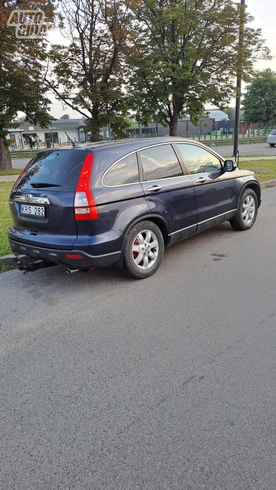 Honda CR-V 2007 in Vilnius, with an engine capacity of 2.20 L and mileage of 333 thousand km for 3100 €, photo 4 on AUTOMOTO.COM.LV