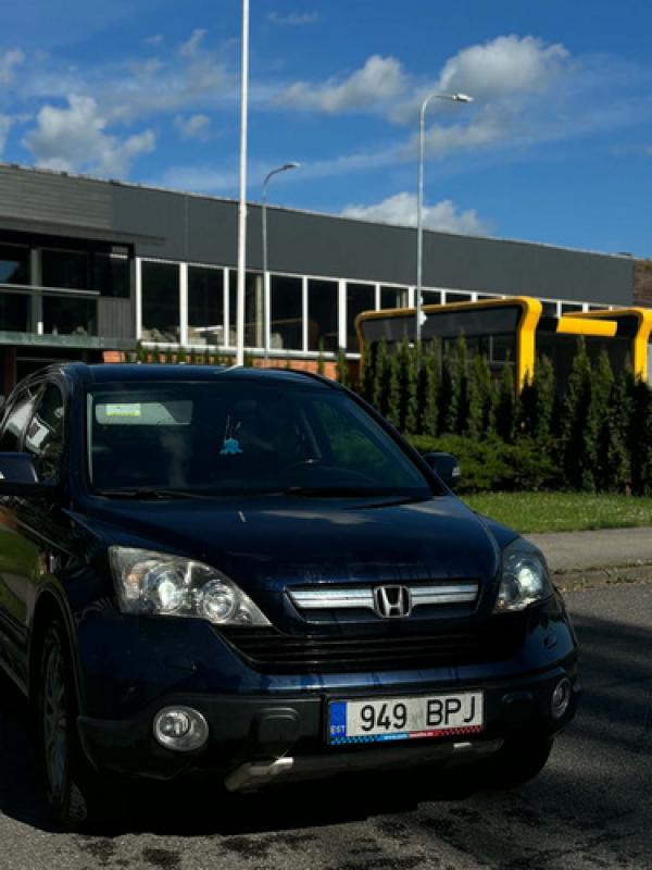 Honda CR-V 2007 in Tartu, with an engine capacity of 2.20 L and mileage of 366 thousand km for 3800 €, photo 1 on AUTOMOTO.COM.LV