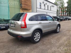 Honda CR-V 2007 in Daugavpils, with an engine capacity of 2.20 L and mileage of 0 thousand km for 5150 €, photo 6 on AUTOMOTO.COM.LV