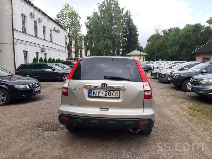 Honda CR-V 2007 in Daugavpils, with an engine capacity of 2.20 L and mileage of 0 thousand km for 5150 €, photo 7 on AUTOMOTO.COM.LV