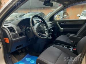 Honda CR-V 2007 in Daugavpils, with an engine capacity of 2.20 L and mileage of 0 thousand km for 5150 €, photo 11 on AUTOMOTO.COM.LV