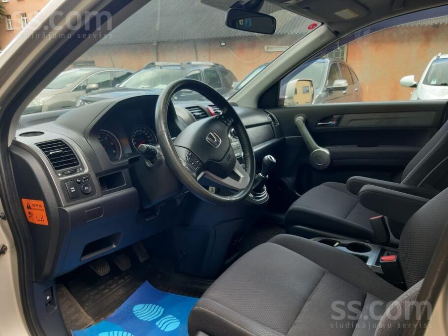 Honda CR-V 2007 in Daugavpils, with an engine capacity of 2.20 L and mileage of 0 thousand km for 5150 €, photo 11 on AUTOMOTO.COM.LV