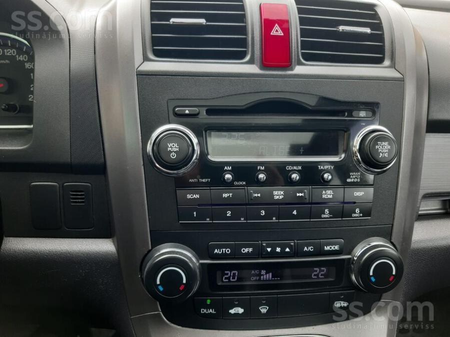 Honda CR-V 2007 in Daugavpils, with an engine capacity of 2.20 L and mileage of 0 thousand km for 5150 €, photo 17 on AUTOMOTO.COM.LV