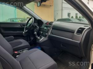 Honda CR-V 2007 in Daugavpils, with an engine capacity of 2.20 L and mileage of 0 thousand km for 5150 €, photo 27 on AUTOMOTO.COM.LV