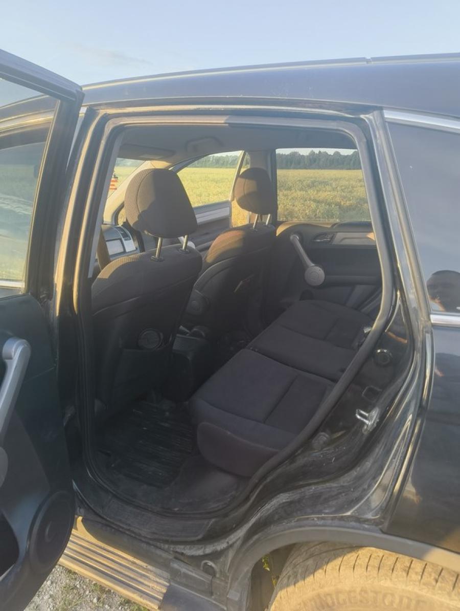 Honda CR-V 2007 Hāpsalu, ar dzinēja tilpumu 2.20 L un nobraukumu 440 tūkst. km par 2650 €, foto 19 vietnē AUTOMOTO.COM.LV