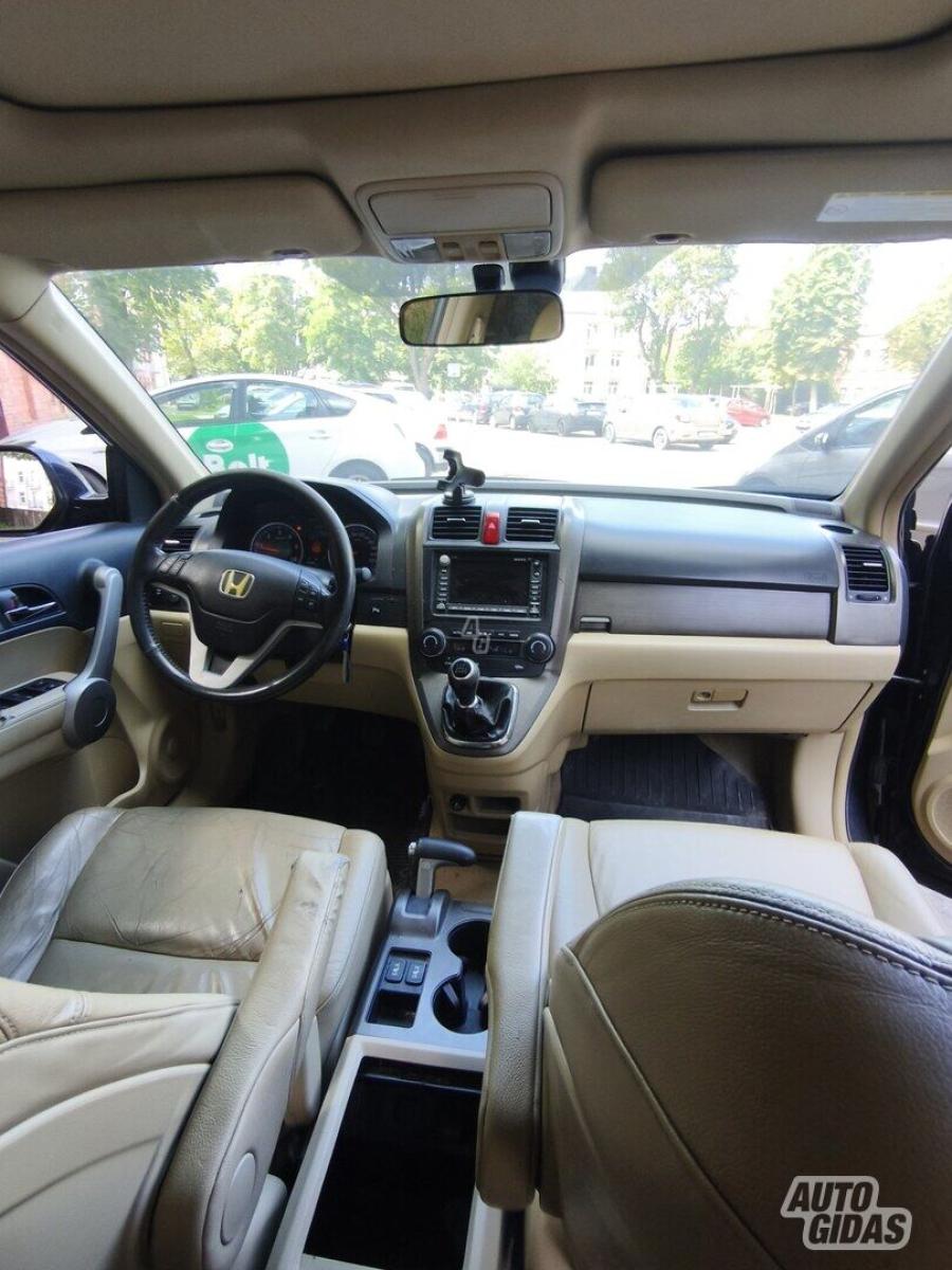 Honda CR-V 2007 in Kaunas, with an engine capacity of 2.00 L and mileage of 350 thousand km for 2450 €, photo 6 on AUTOMOTO.COM.LV