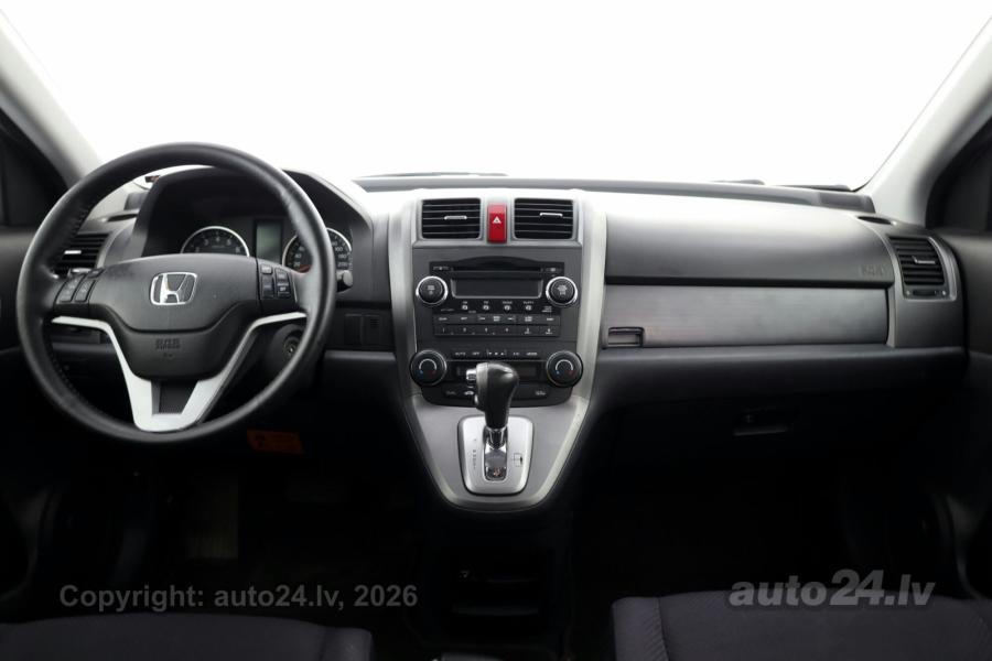 Honda CR-V 2007 in Tallinn, with an engine capacity of 2.00 L and mileage of 197 thousand km for 3499 €, photo 6 on AUTOMOTO.COM.LV