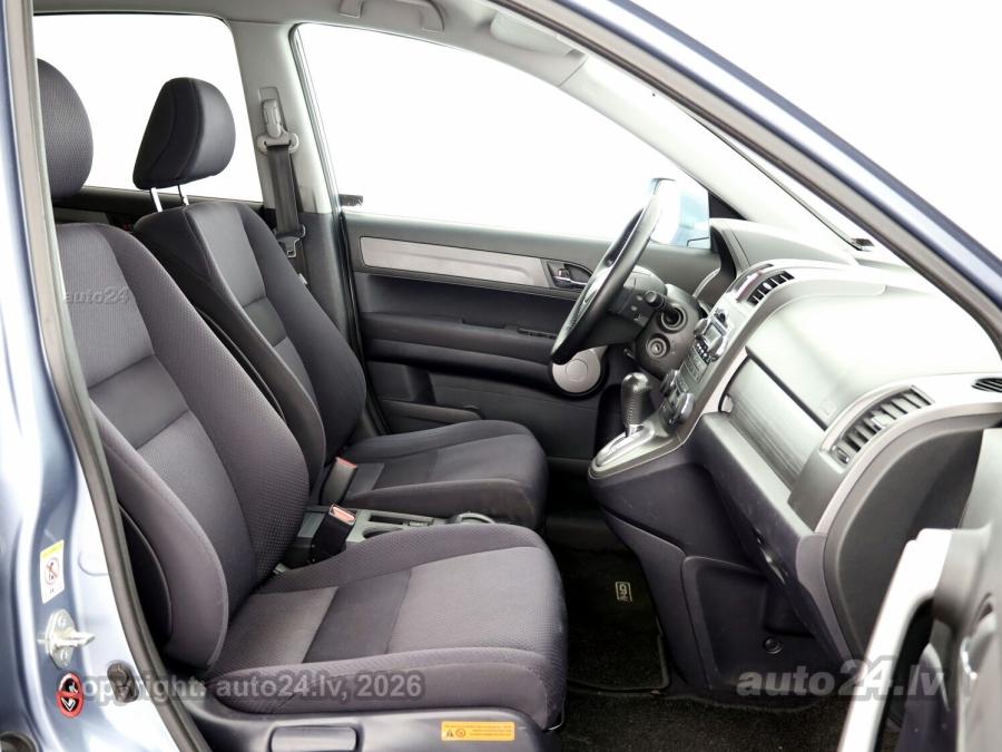 Honda CR-V 2007 in Tallinn, with an engine capacity of 2.00 L and mileage of 197 thousand km for 3499 €, photo 7 on AUTOMOTO.COM.LV