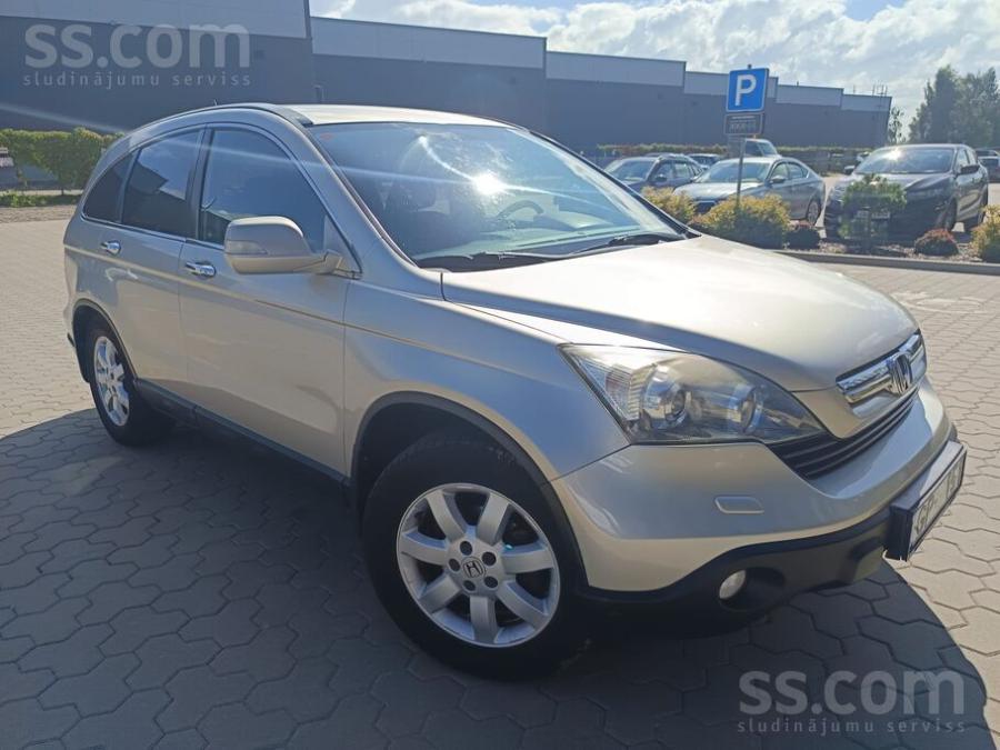 Honda CR-V 2007 Rīga, ar dzinēja tilpumu 2.00 L un nobraukumu 221 tūkst. km par 4567 €, foto 3 vietnē AUTOMOTO.COM.LV