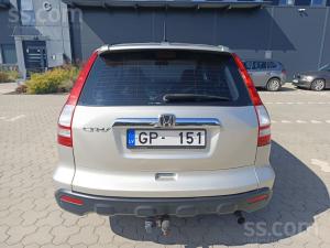 Honda CR-V 2007 Rīga, ar dzinēja tilpumu 2.00 L un nobraukumu 221 tūkst. km par 4567 €, foto 7 vietnē AUTOMOTO.COM.LV