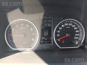 Honda CR-V 2007 Rīga, ar dzinēja tilpumu 2.00 L un nobraukumu 221 tūkst. km par 4567 €, foto 13 vietnē AUTOMOTO.COM.LV