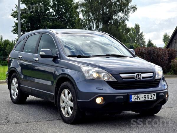 Honda CR-V 2007 Rīga, ar dzinēja tilpumu 2.00 L un nobraukumu 238 tūkst. km par 4900 €, foto 1 vietnē AUTOMOTO.COM.LV