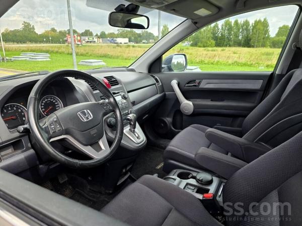 Honda CR-V 2007 Rīga, ar dzinēja tilpumu 2.00 L un nobraukumu 238 tūkst. km par 4900 €, foto 8 vietnē AUTOMOTO.COM.LV