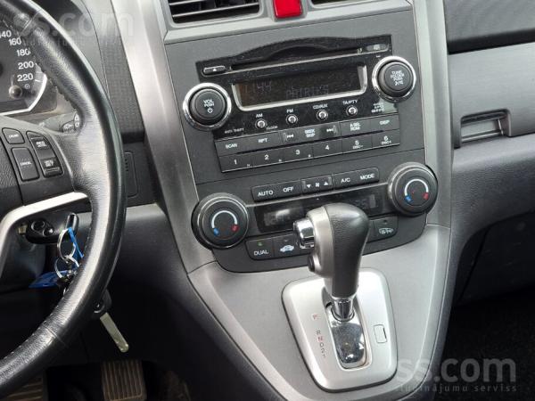 Honda CR-V 2007 Rīga, ar dzinēja tilpumu 2.00 L un nobraukumu 238 tūkst. km par 4900 €, foto 10 vietnē AUTOMOTO.COM.LV