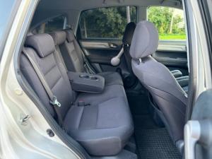 Honda CR-V 2007 Narva, ar dzinēja tilpumu 2.00 L un nobraukumu 224 tūkst. km par 3300 €, foto 19 vietnē AUTOMOTO.COM.LV