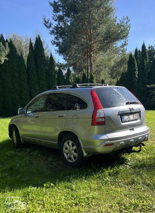 Honda CR-V 2007 in Vilnius, with an engine capacity of 2.20 L and mileage of 301 thousand km for 3500 €, photo 3 on AUTOMOTO.COM.LV