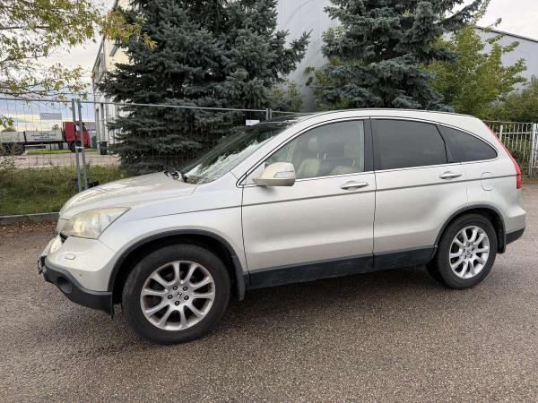 Honda CR-V 2007 Marijampole, ar dzinēja tilpumu 2.00 L un nobraukumu 249 tūkst. km par 3950 €, foto 9 vietnē AUTOMOTO.COM.LV