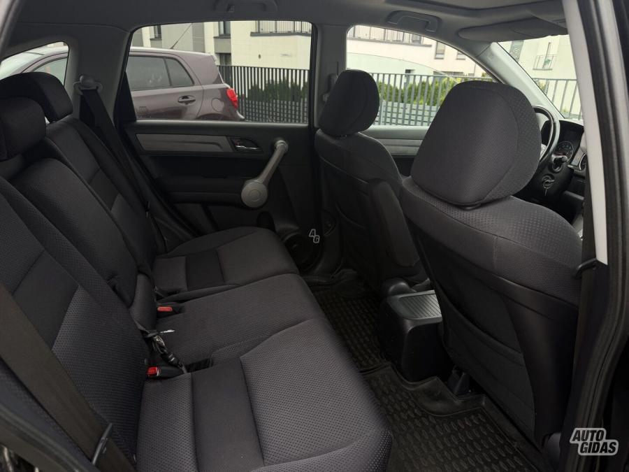 Honda CR-V 2007 in Vilnius, with an engine capacity of 2.00 L and mileage of 245 thousand km for 3800 €, photo 18 on AUTOMOTO.COM.LV