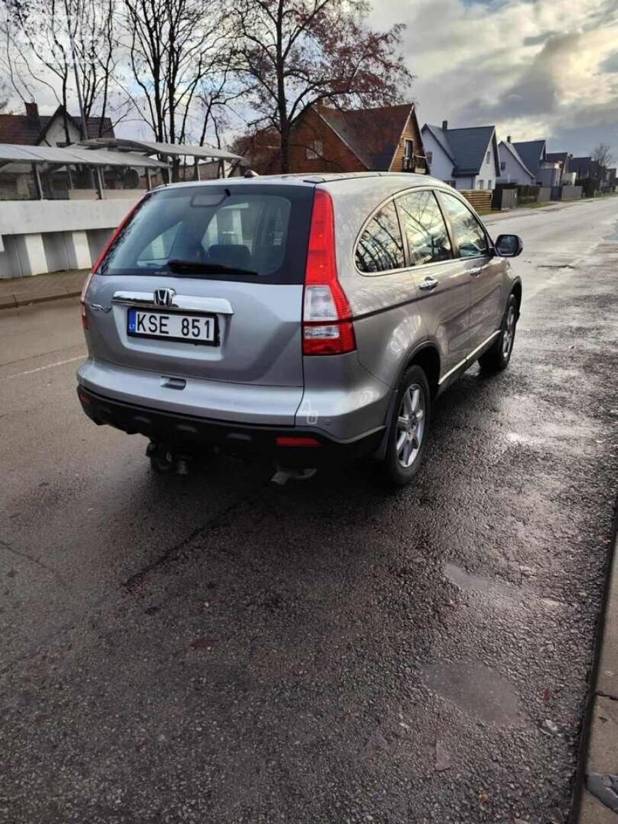 Honda CR-V 2008 in Marijampole, with an engine capacity of 2.20 L and mileage of 299 thousand km for 2900 €, photo 3 on AUTOMOTO.COM.LV