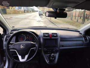 Honda CR-V 2008 in Marijampole, with an engine capacity of 2.20 L and mileage of 299 thousand km for 2900 €, photo 6 on AUTOMOTO.COM.LV