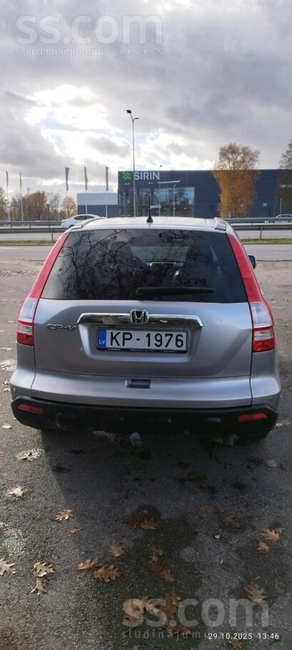 Honda CR-V 2008 Rīga, ar dzinēja tilpumu 2.20 L un nobraukumu 295 tūkst. km par 4000 €, foto 3 vietnē AUTOMOTO.COM.LV