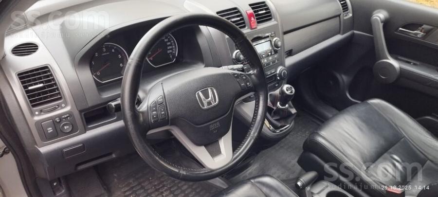 Honda CR-V 2008 Rīga, ar dzinēja tilpumu 2.20 L un nobraukumu 295 tūkst. km par 4000 €, foto 5 vietnē AUTOMOTO.COM.LV