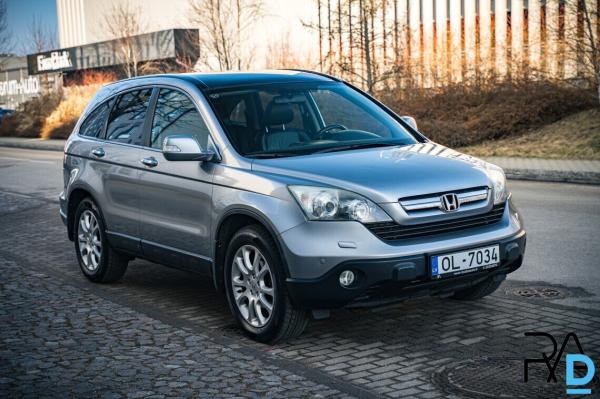 Honda CR-V 2008 in Riga, with an engine capacity of 2.00 L and mileage of 280 thousand km for 4990 €, photo 3 on AUTOMOTO.COM.LV