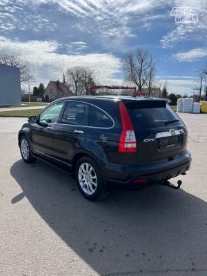Honda CR-V 2008 in Marijampole, with an engine capacity of 2.20 L and mileage of 320 thousand km for 3950 €, photo 5 on AUTOMOTO.COM.LV