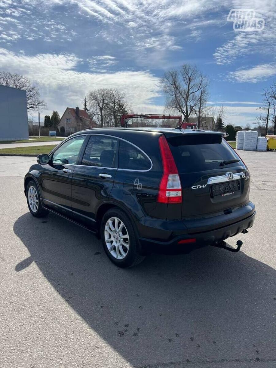 Honda CR-V 2008 in Marijampole, with an engine capacity of 2.20 L and mileage of 320 thousand km for 3950 €, photo 5 on AUTOMOTO.COM.LV