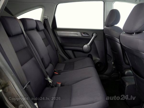 Honda CR-V 2008 in Tallinn, with an engine capacity of 2.00 L and mileage of 268 thousand km for 2999 €, photo 7 on AUTOMOTO.COM.LV